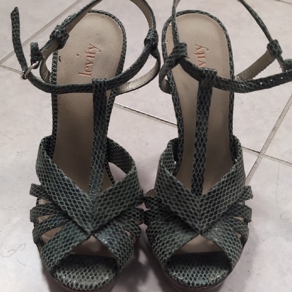 levity | Shoes | Levity Textured Green Heels | Poshmark